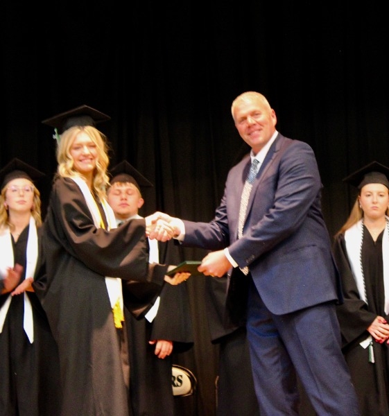 Howells-Dodge Consolidated - Twenty Howells-Dodge Seniors Graduated on ...